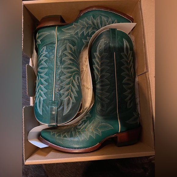 Corral | Shoes | Ariat Boots 9 2 B Never Worn Or Taken Out Of Box But ...
